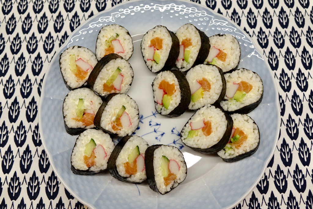 Sushi - att rulla hemma - Marias matblogg