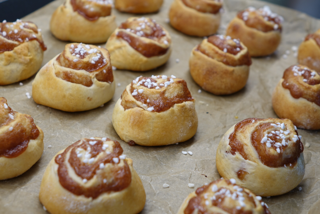 Kanelbullekit, färdiga bullar på 20 min - Marias matblogg